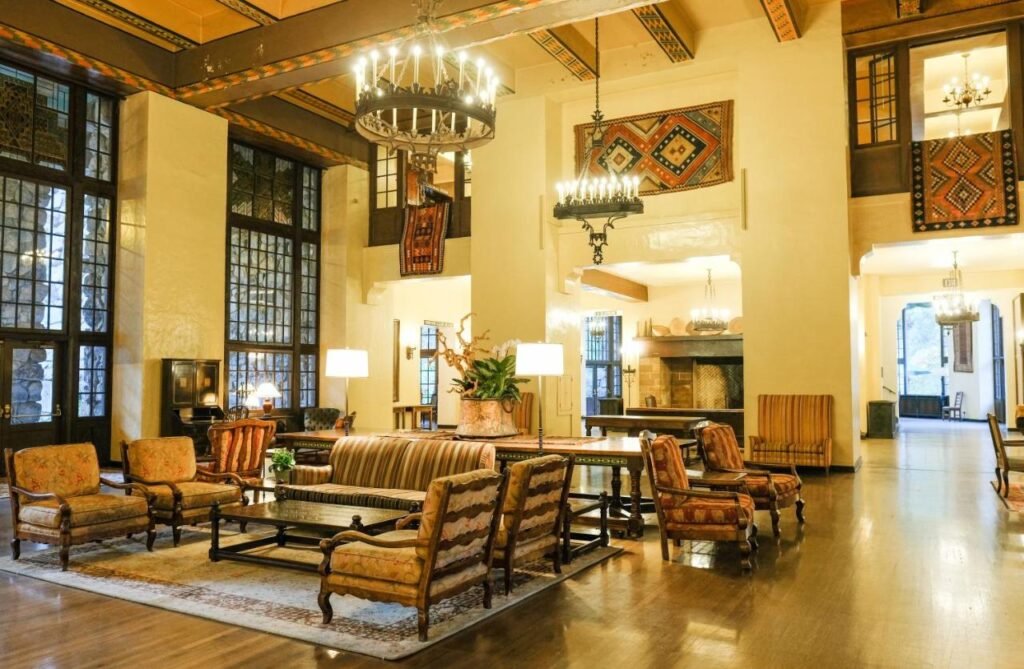 Ahwahnee Hotel – Yosemite National Park California